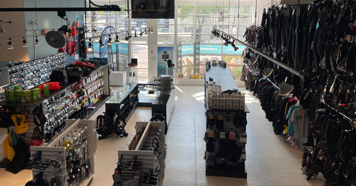 Shop Scuba Gear and Dive Equipment Gear | Diving Sports Canada | Vancouver